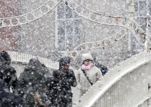 Explainer: Is global warming causing harsher winters (and springs)?