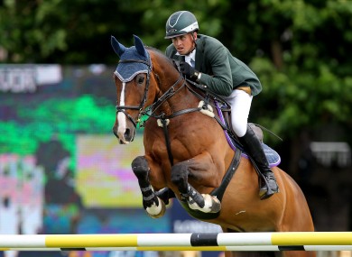 One-eyed horse wins nearly €50,000 for Irish showjumper at Hickstead Derby